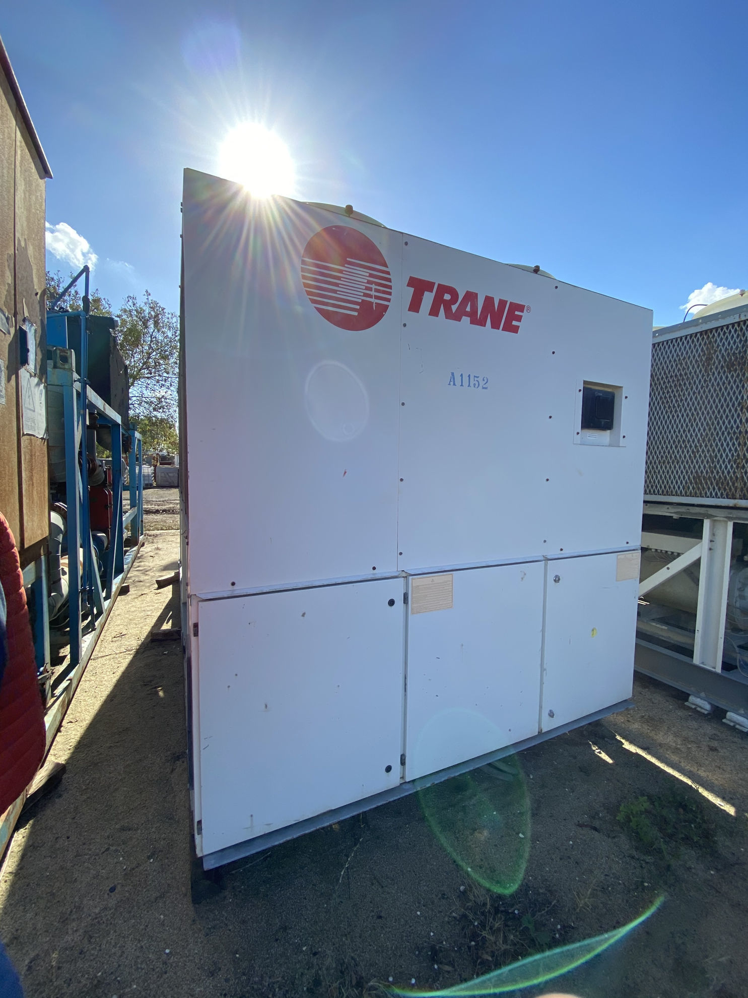 Surplus Equipments & OSMI parts TRANE RTAC 155 Air Cooled Waterchiller ...