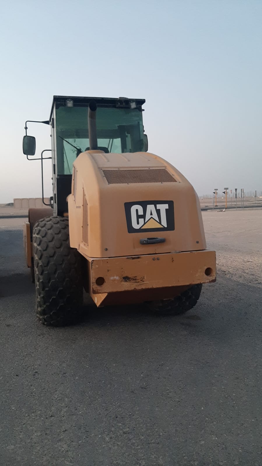 Trade OSMI parts & surplus inventory CATERPILLAR CS74B VIBRATING ...