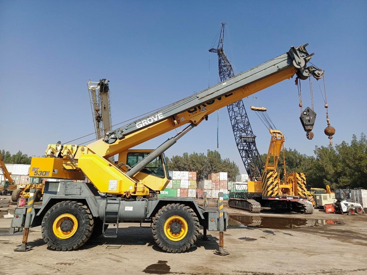 Surplus & OSMI GROVE RT530E ROUGH TERRAIN MOBILE CRANE 30 tonne - StokArti