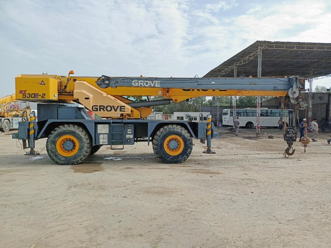 Surplus & OSMI GROVE RT530E-2 ROUGH TERRAIN MOBILE CRANE 30 ton, 2007 ...